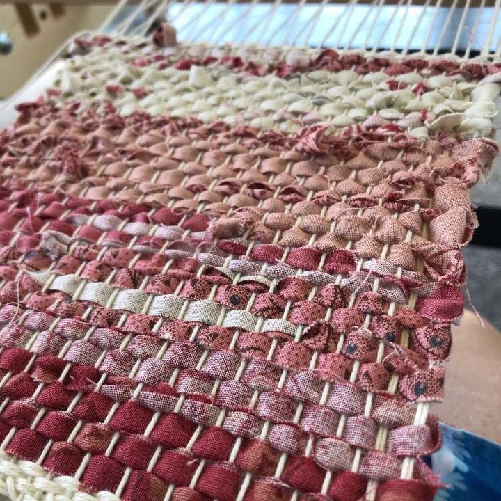 A bit of sunny weaving on the rigid heddle – Kate Kilgus
