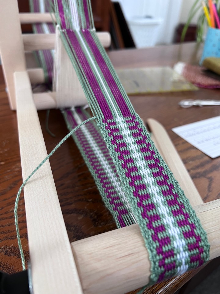 Inkle loom weaving and a cheerful band design to share – Kate Kilgus